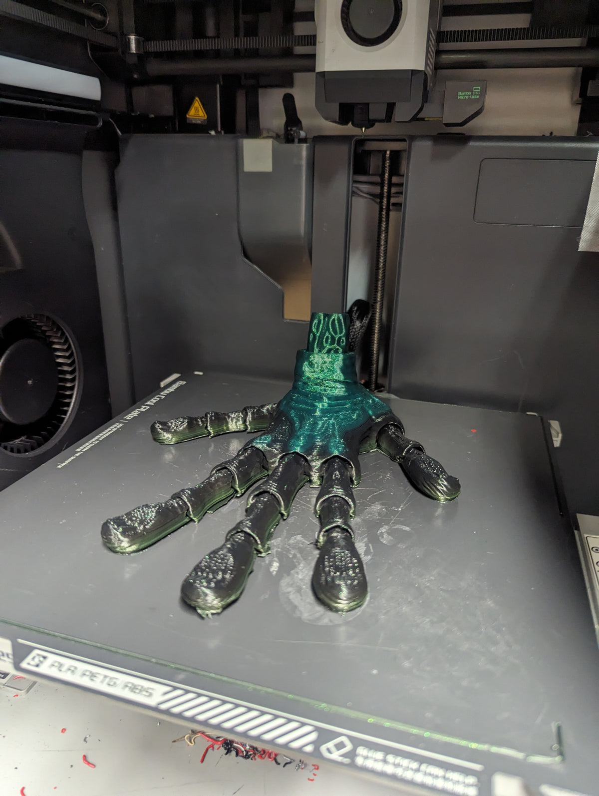 Flexi Alien Hand — Nikko Industries